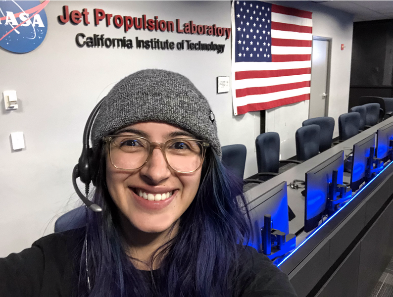A Selfie in Mission Control – NASA Mars Exploration