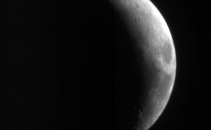 High-Resolution Mars Camera Test Image of Moon (Infrared) – NASA Mars ...